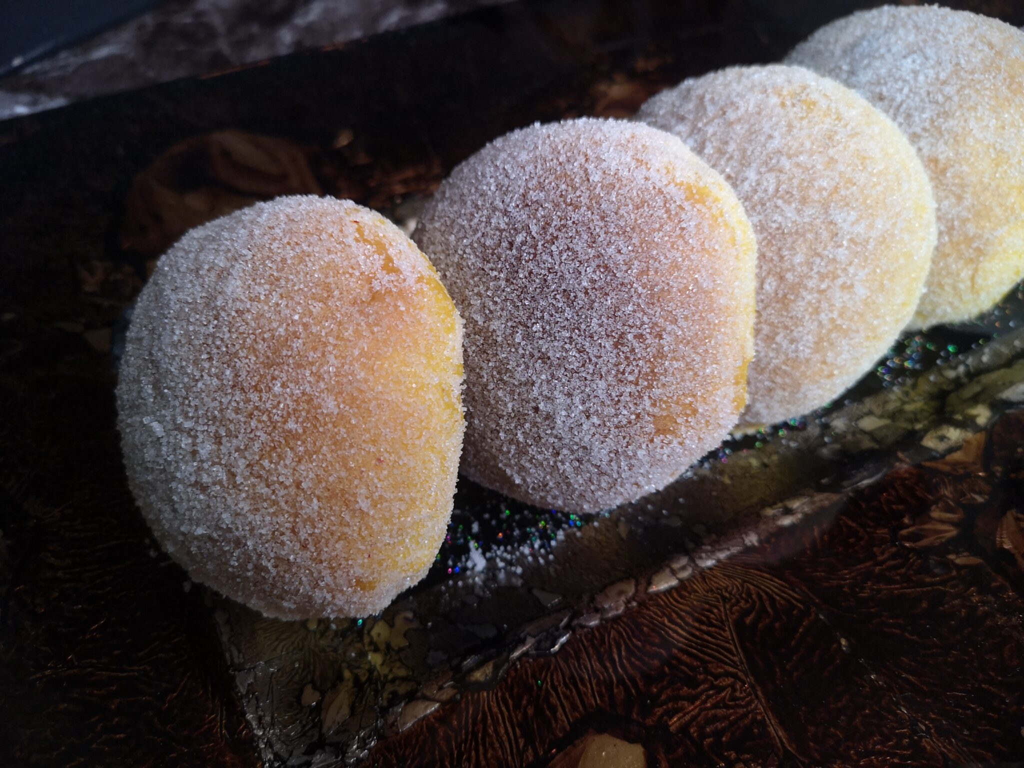 Sockerbullar med Vaniljkräm och Saffran - Allt om Bakning